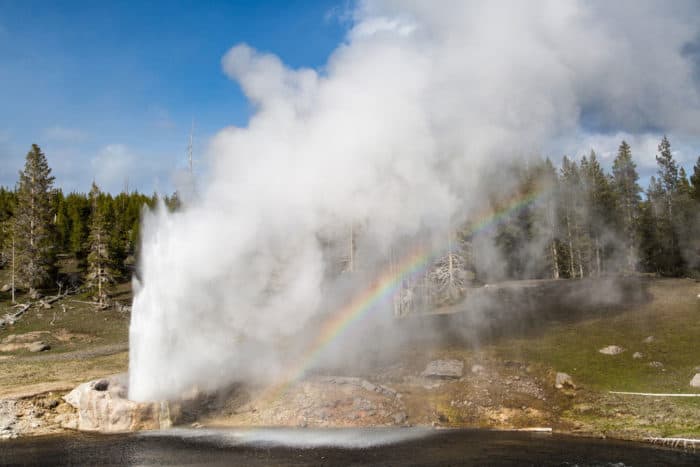 Geography Facts About Yellowstone National Park - Geography Realm